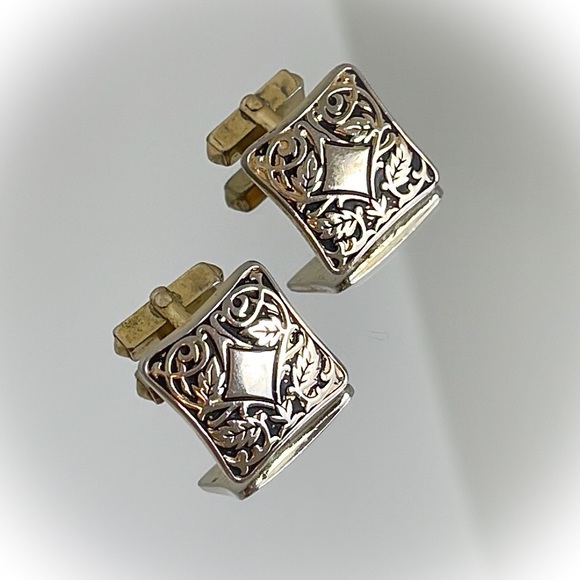 SWANK | Accessories | Beautiful Vintage Swank Cufflinks Gold Black Leaf ...